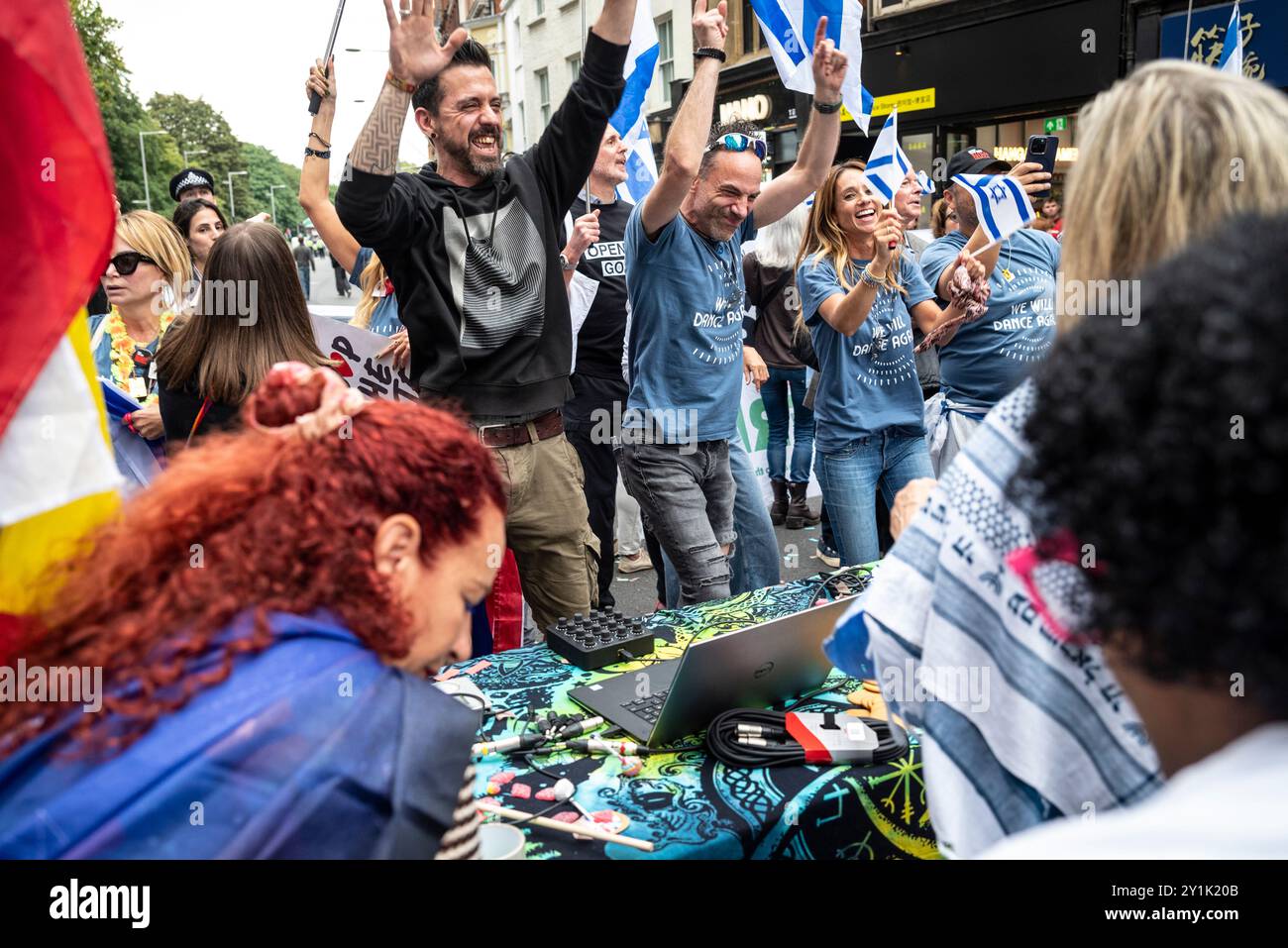 Nova Party in front of the Israeli Embassy in London organised by Stop ...