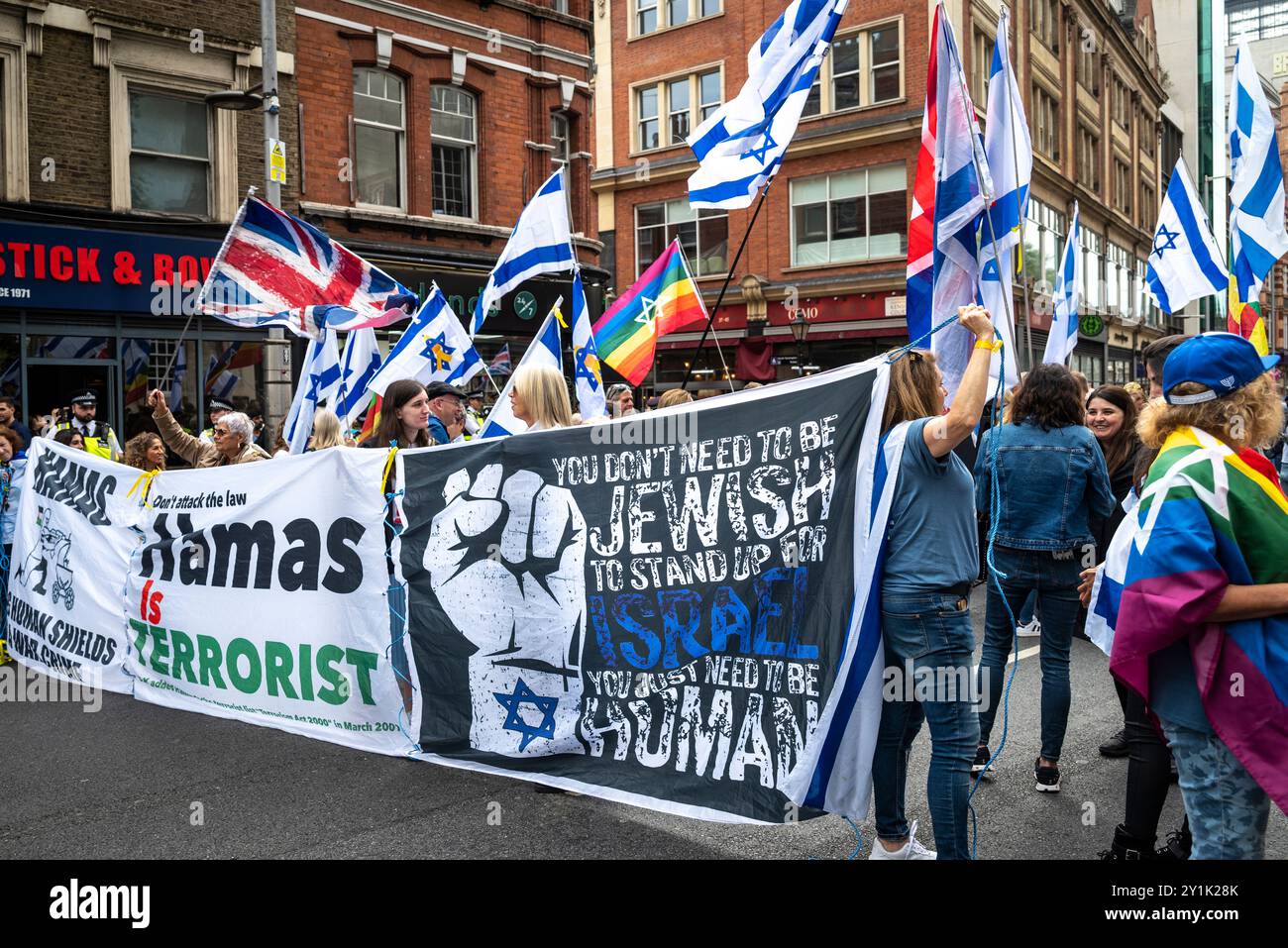 Nova Party in front of the Israeli Embassy in London organised by Stop ...