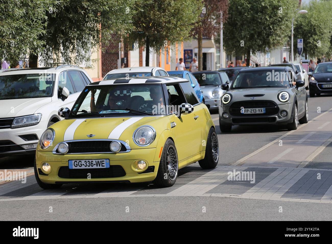 Rassemblement de Minis (Mini Gathering/Parade), Fort Mahon Plage, Côte ...