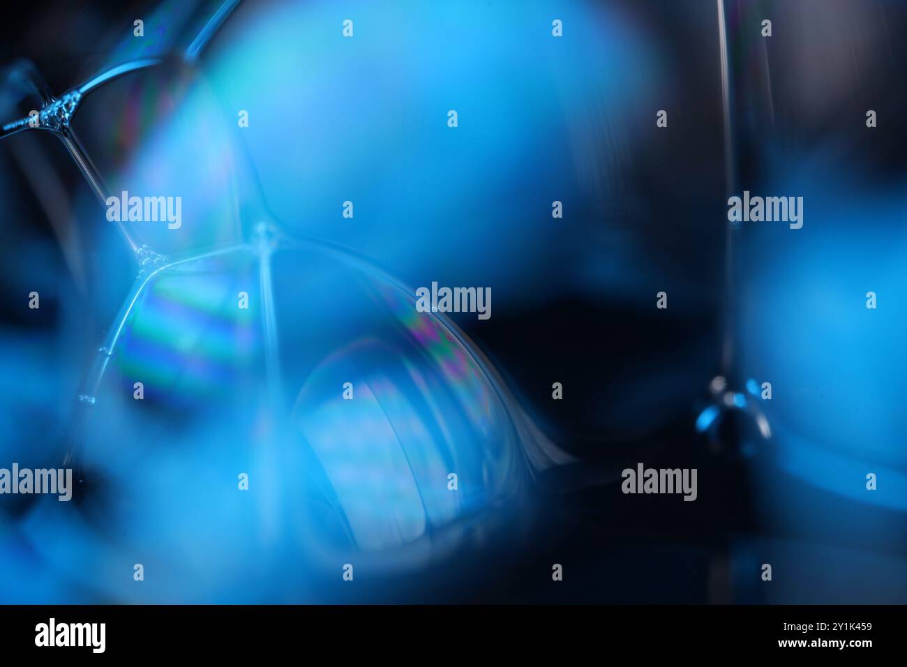 Blue reflections of liquid in macro, connection of bubbles in macro ...