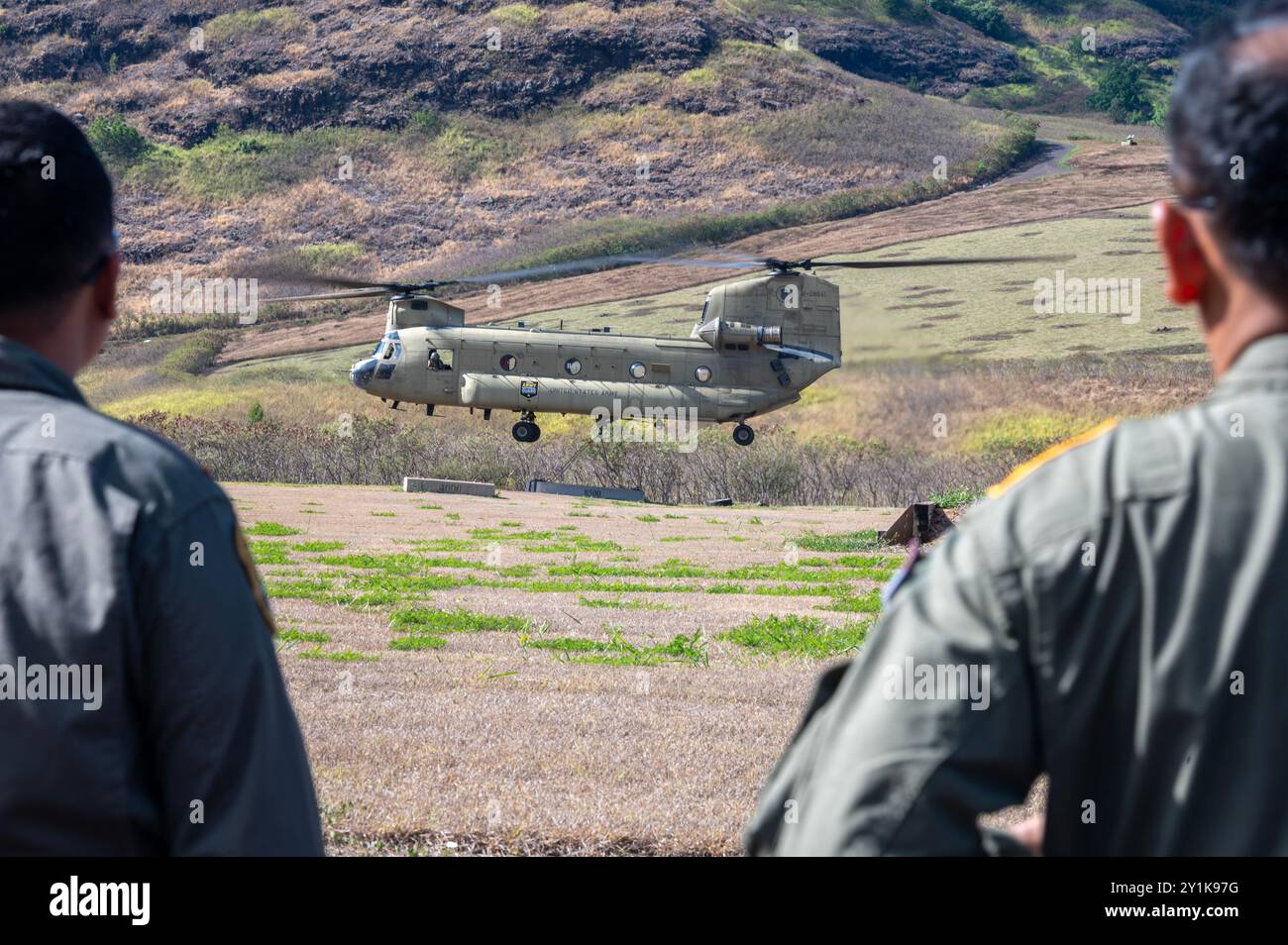 U.S. Army National Guard conduct a CH-47 Chinook external load ...