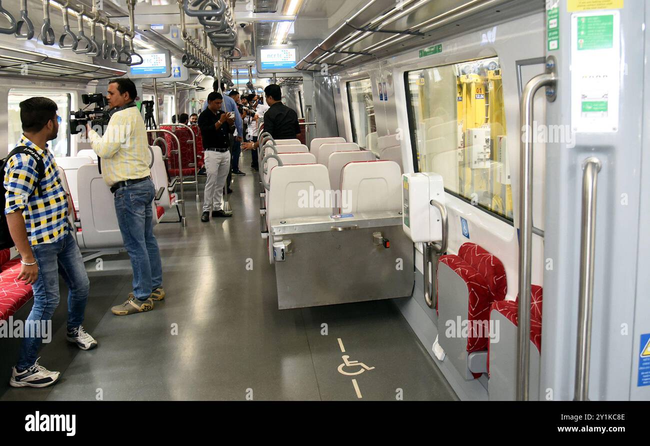 GHAZIABAD, INDIA - SEPTEMBER 7: The metro rail running in Meerut city ...