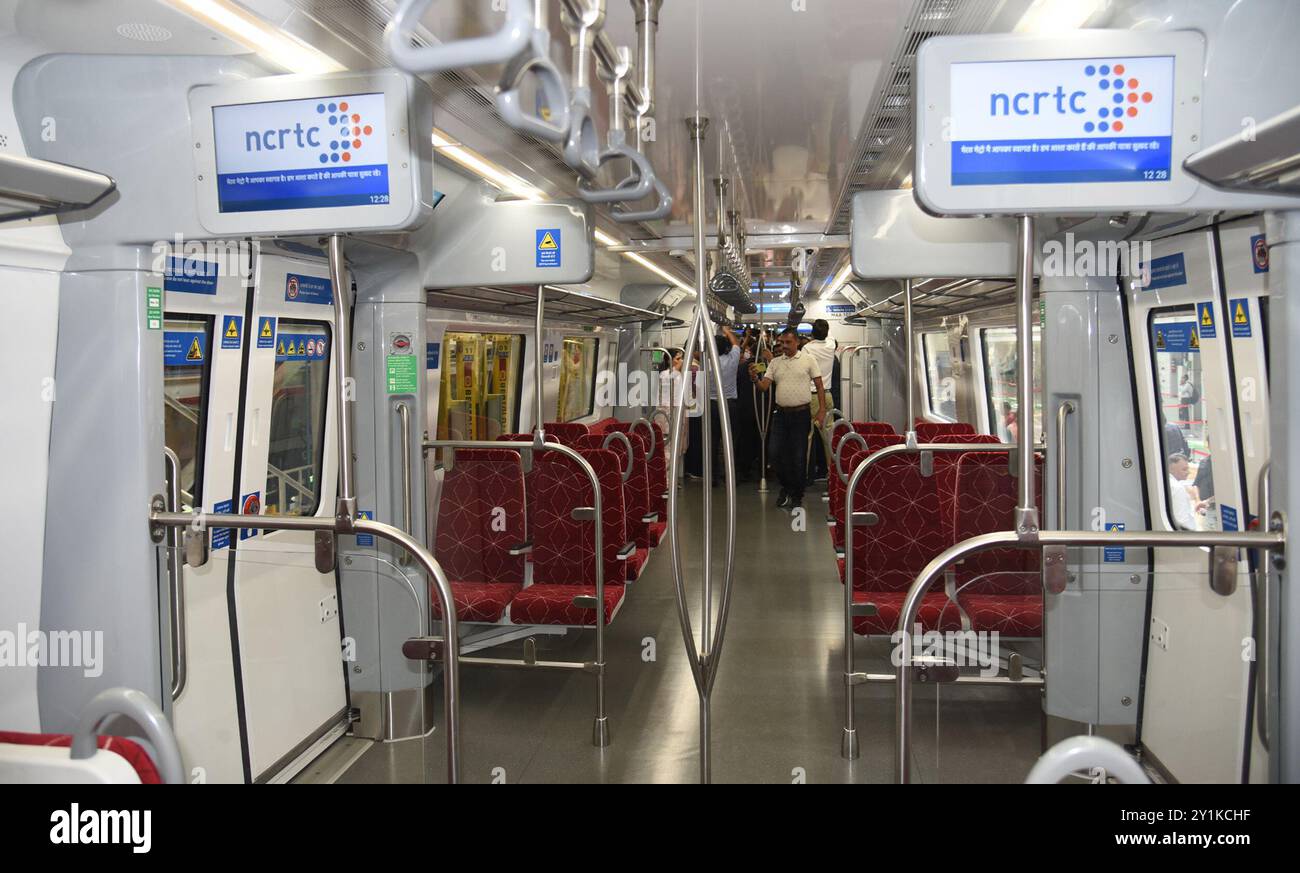 GHAZIABAD, INDIA - SEPTEMBER 7: The metro rail running in Meerut city ...
