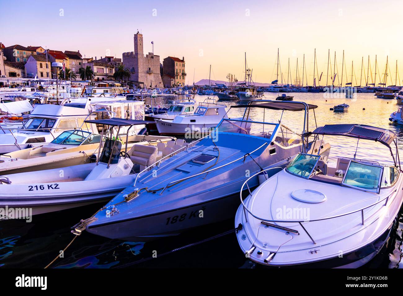 Seaside island boats hi-res stock photography and images - Alamy