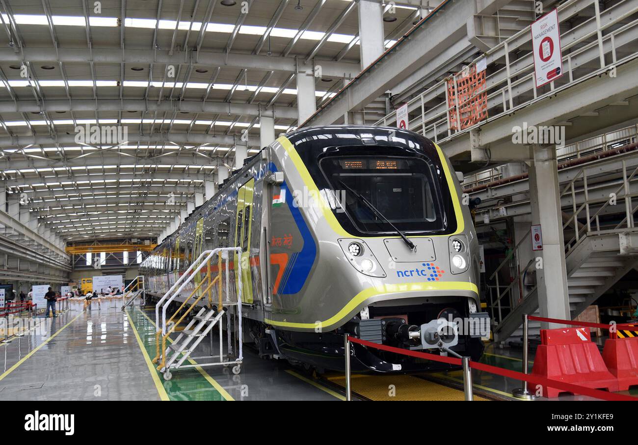 GHAZIABAD, INDIA - SEPTEMBER 7: The metro rail running in Meerut city ...