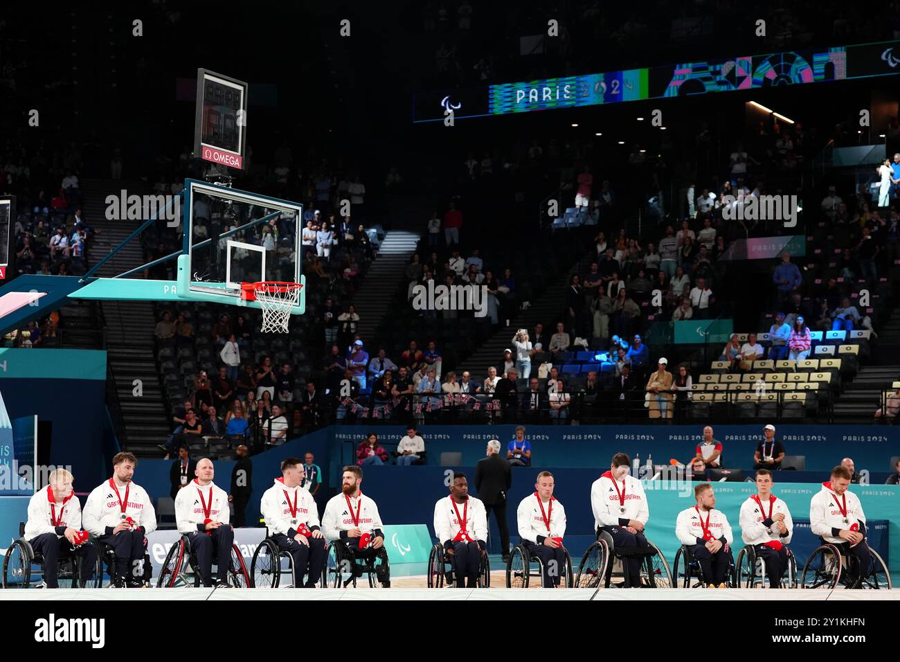 Great Britain players celebrate with the silver medals after Men's ...