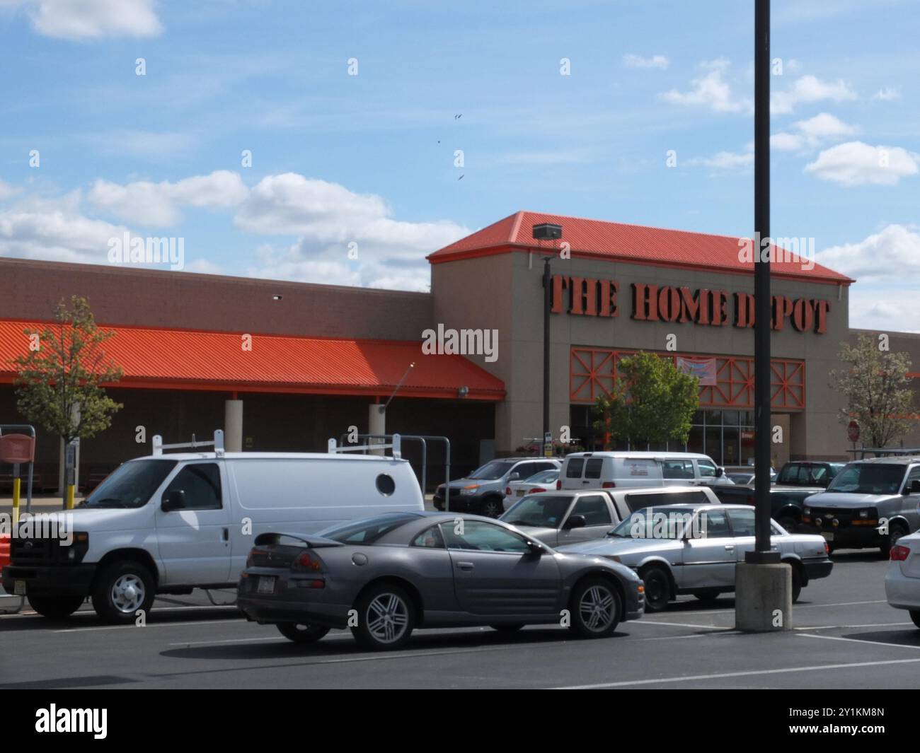 Home depot hardware store hi-res stock photography and images - Alamy
