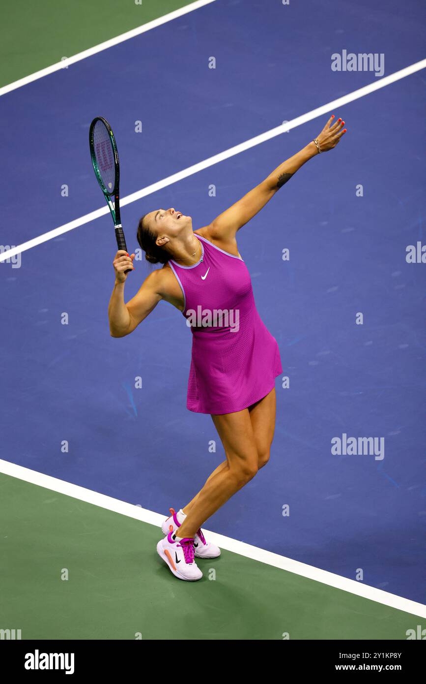 07 September 2024, Flushing Meadows, US Open: Aryana Sabalenka serving to Jessica Pegula while ...