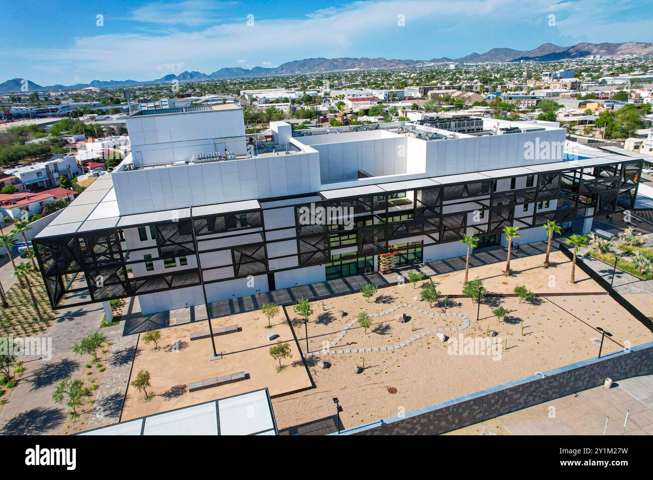 The new U.S. Consulate General in the Raquet Club neighborhood in ...