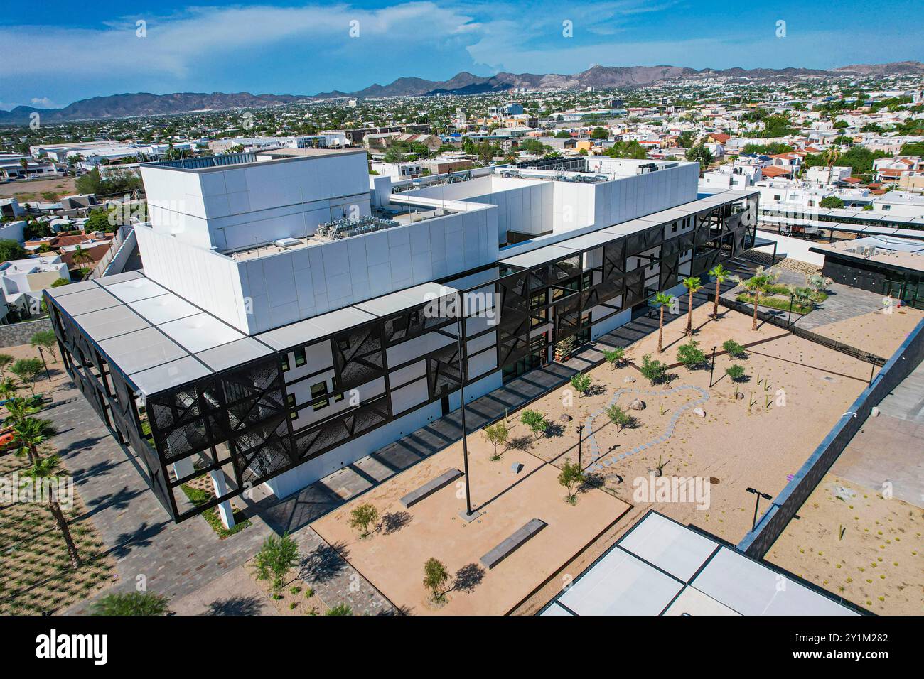 The new U.S. Consulate General in the Raquet Club neighborhood in ...