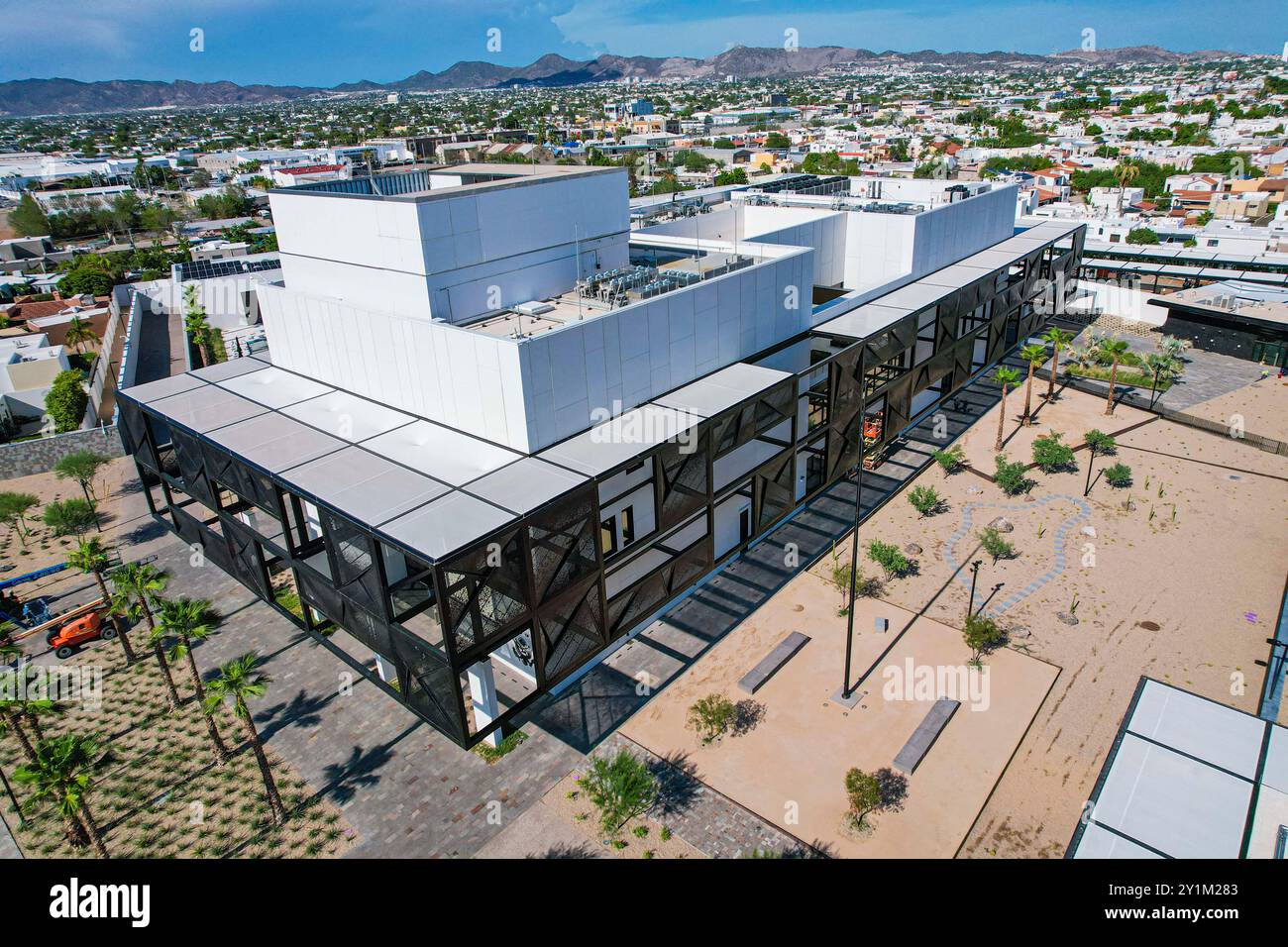 The new U.S. Consulate General in the Raquet Club neighborhood in ...