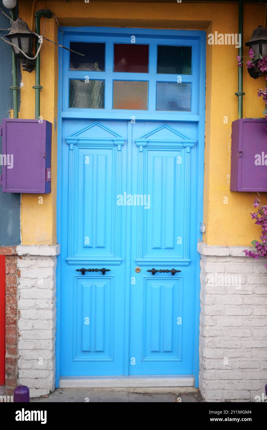 blue wood door texture background Stock Photo - Alamy