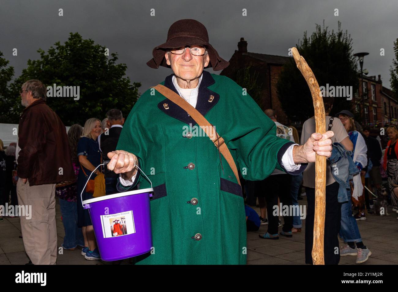 Wigan, UK. 07th Aug, 2024. Wigan Diggers Festival. A volunteer dressed ...