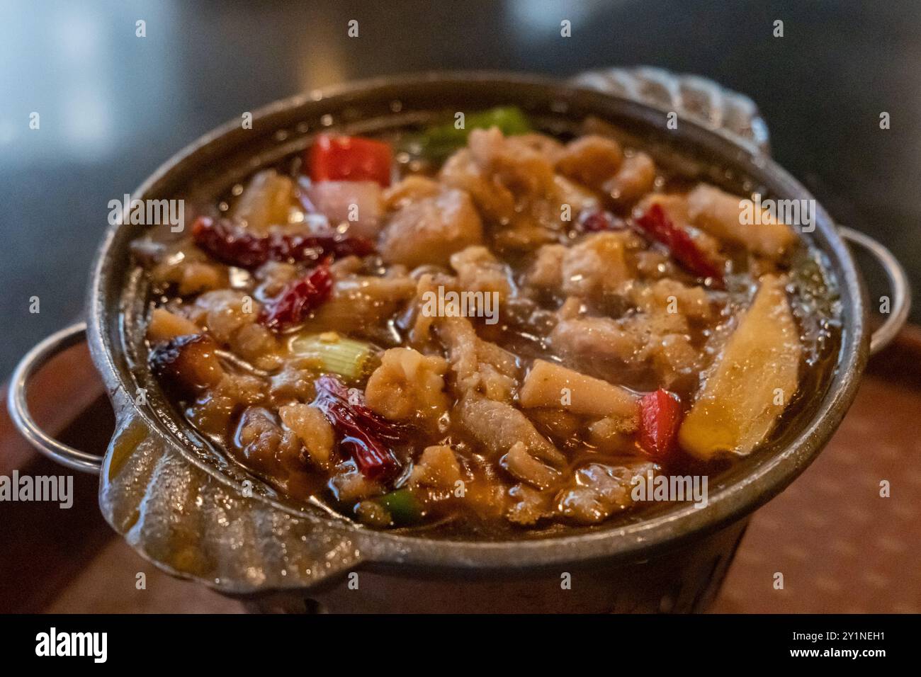 Clay pot chicken soup hi-res stock photography and images - Alamy