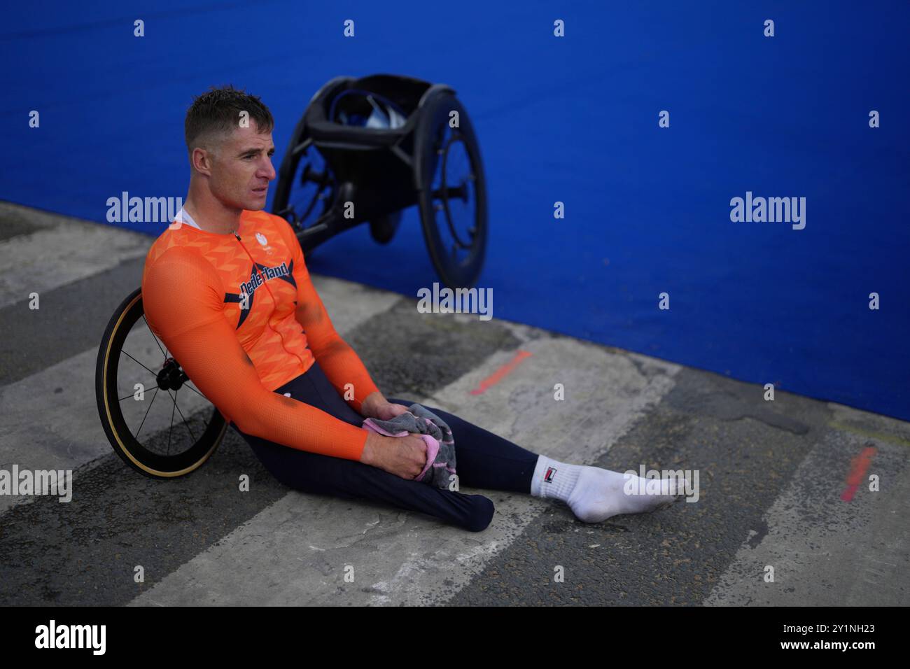 Netherlands' Jetze Plat looks on after finishing the men's marathon T54 ...