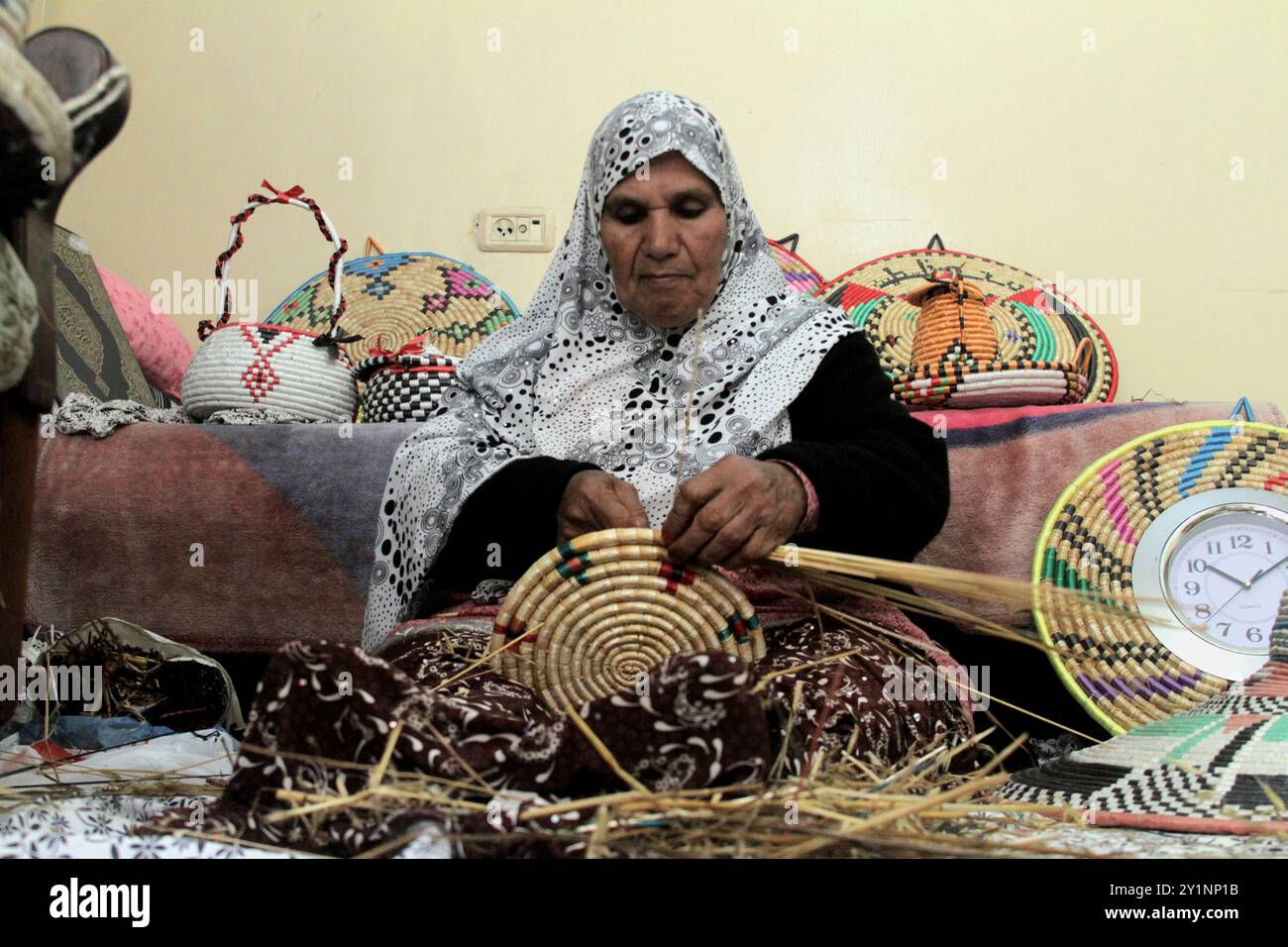 A Palestinian woman made from straw-traditional products Palestinian ...