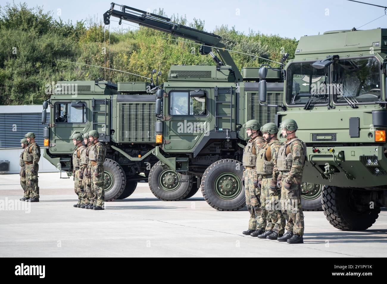 Indienststellung Waffensystem IRIS-T SLM durch Bundeskanzler und ...