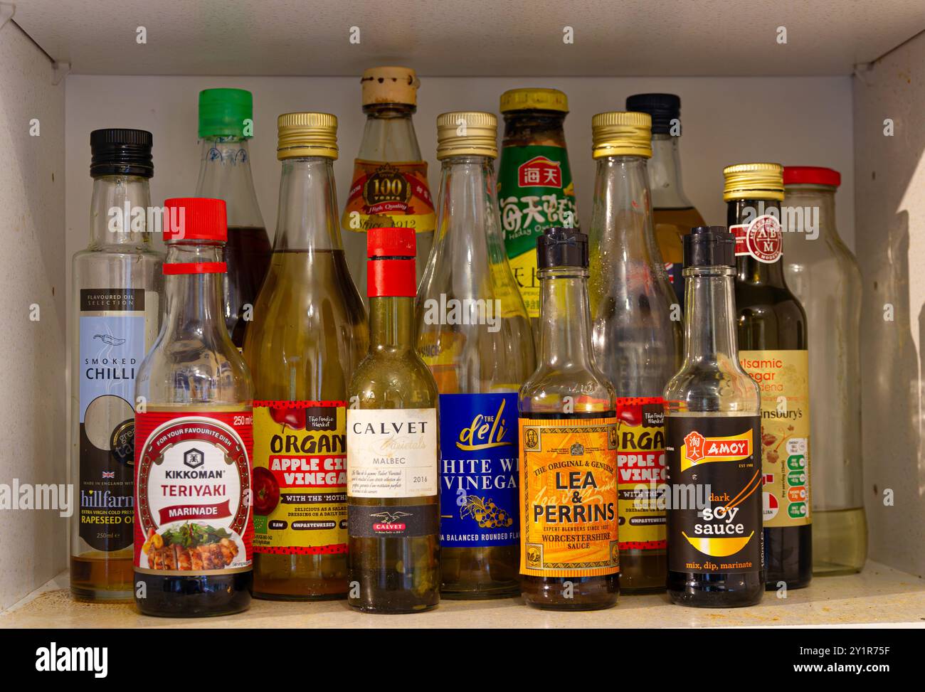 Kitchen bottles hi-res stock photography and images - Alamy