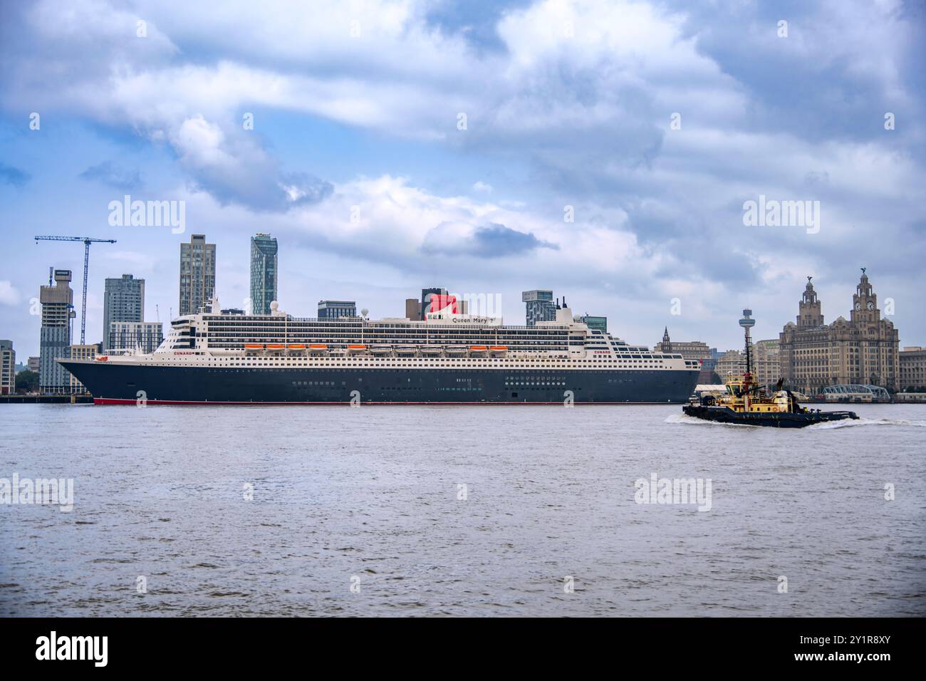 Cunard cruise line the Queen Mary 2 berthed in Liverpool by the Royal ...