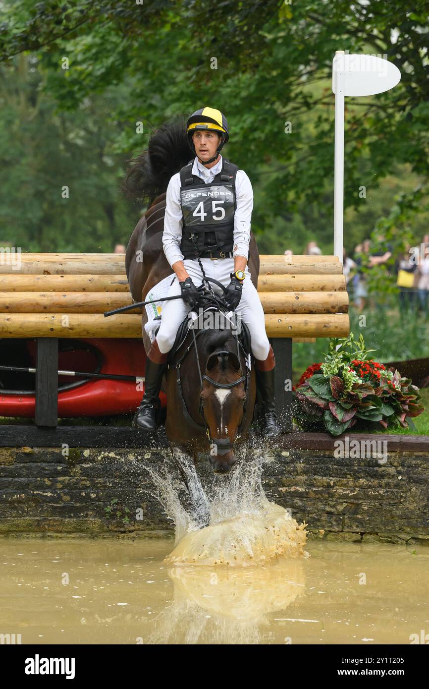 Defender Burghley Horse Trials 2024. XC-CC5 Cross Country, Saturday 7th ...