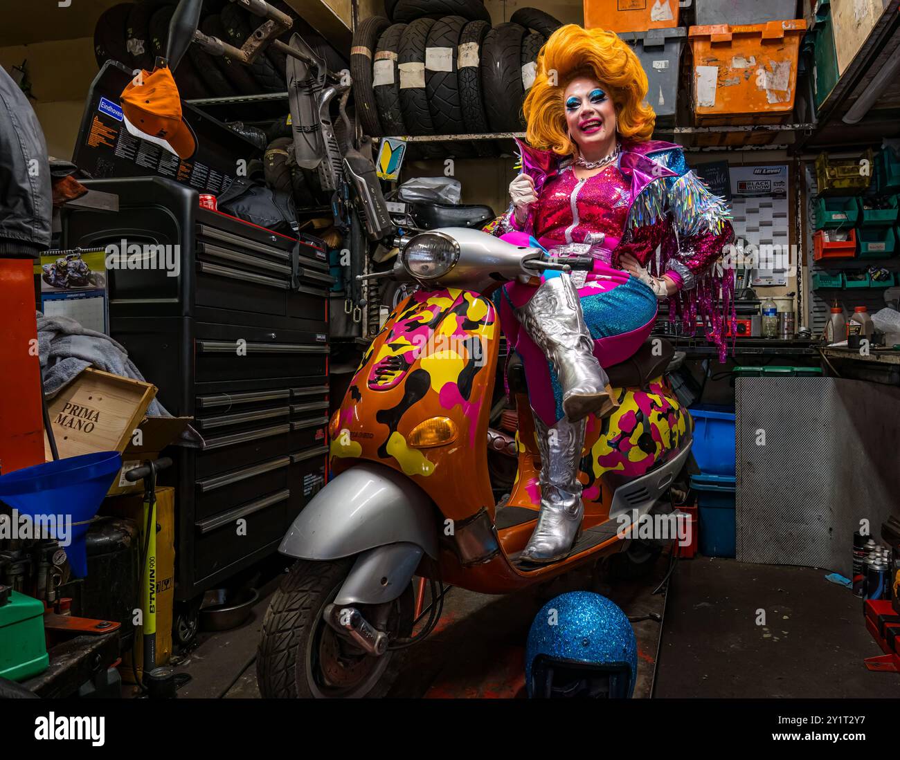 Drag artist hi-res stock photography and images - Alamy