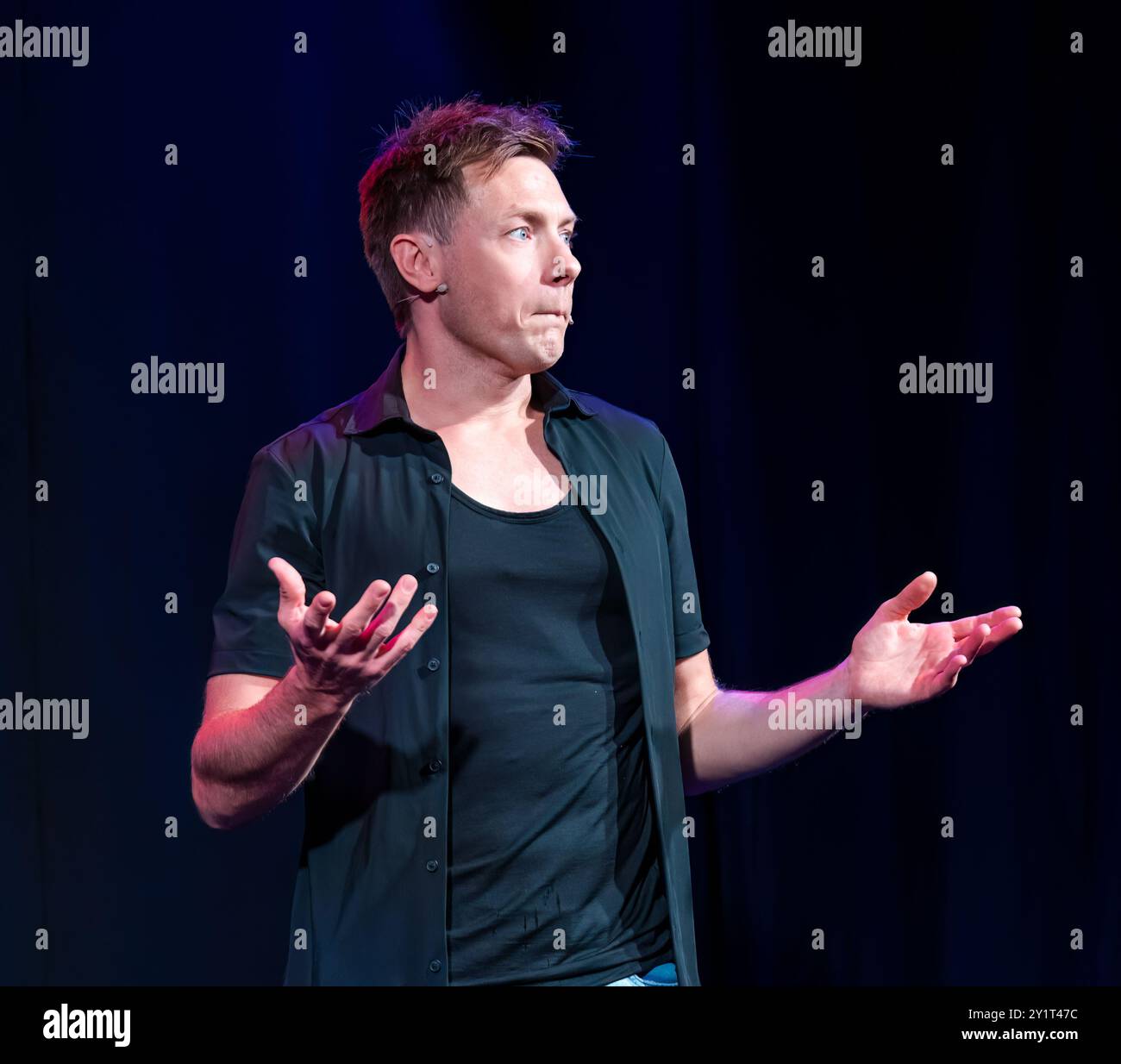 Magician Martin Brock performing at Edinburgh Festival Fringe, Scotland ...