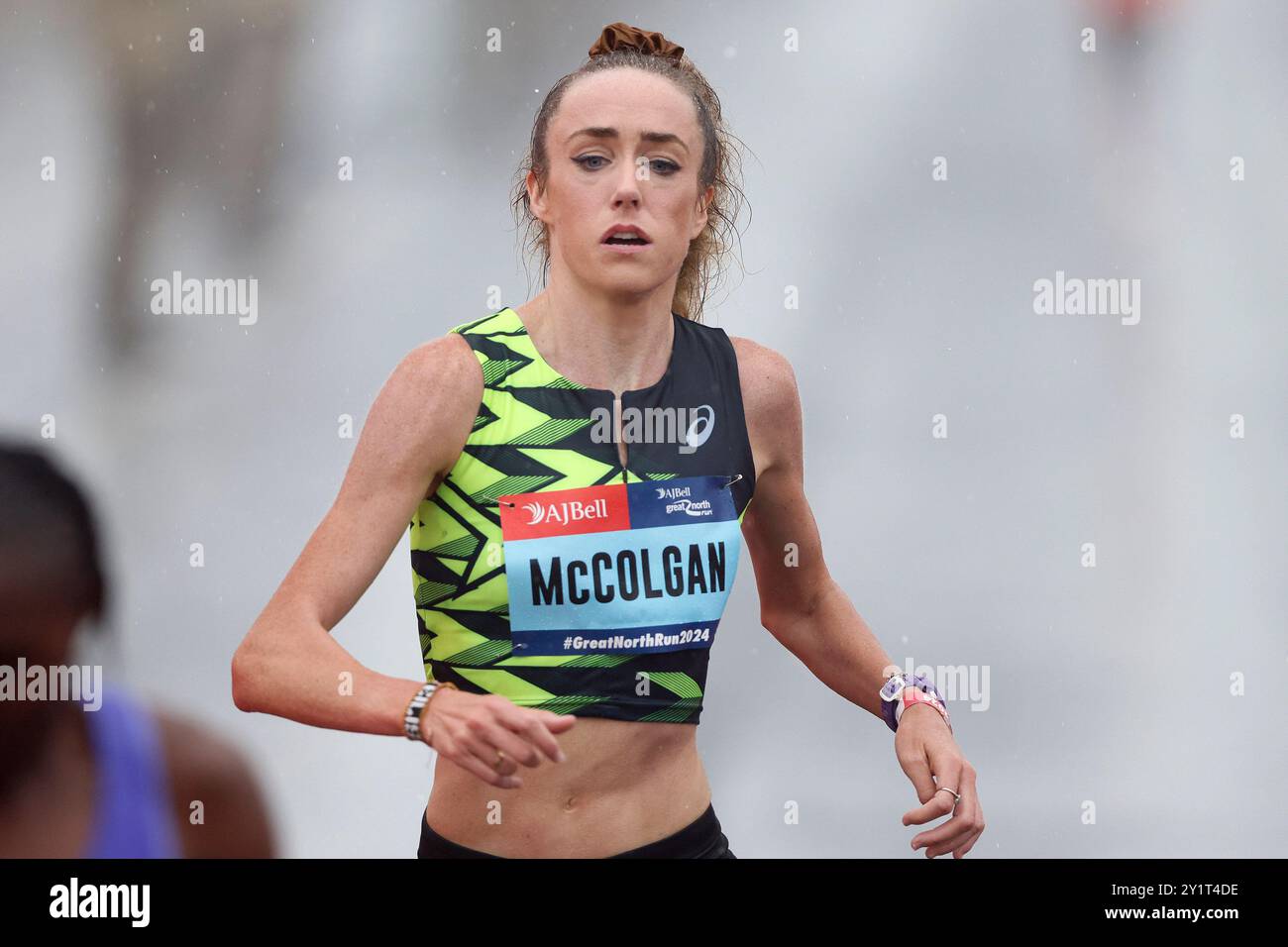 Eilish McColgan finishes in 5th place in the Elite Women's race during ...