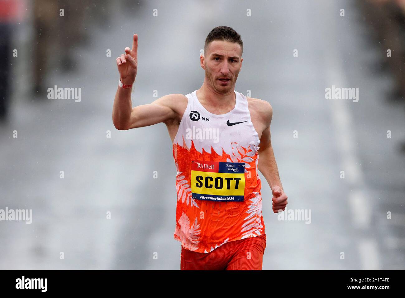 Marc Scott finishes in 2nd place in the Elite men's race during the AJ ...