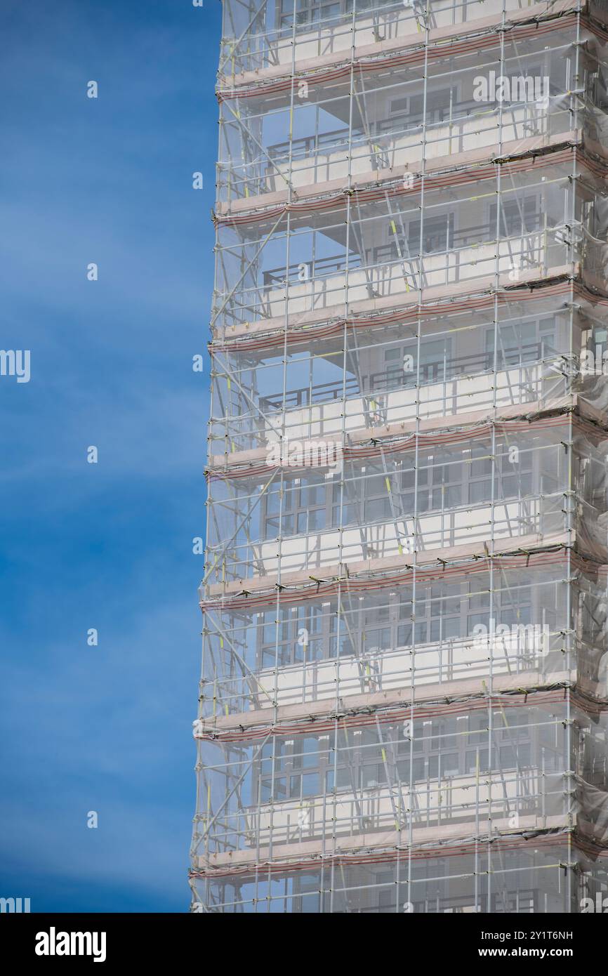 block of flats, cladding replacement, grenfell cladding tradgedy ...