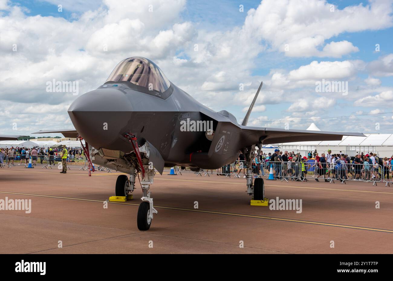 f35 fighter jet, international air tattoo raf fairford, latest modern ...