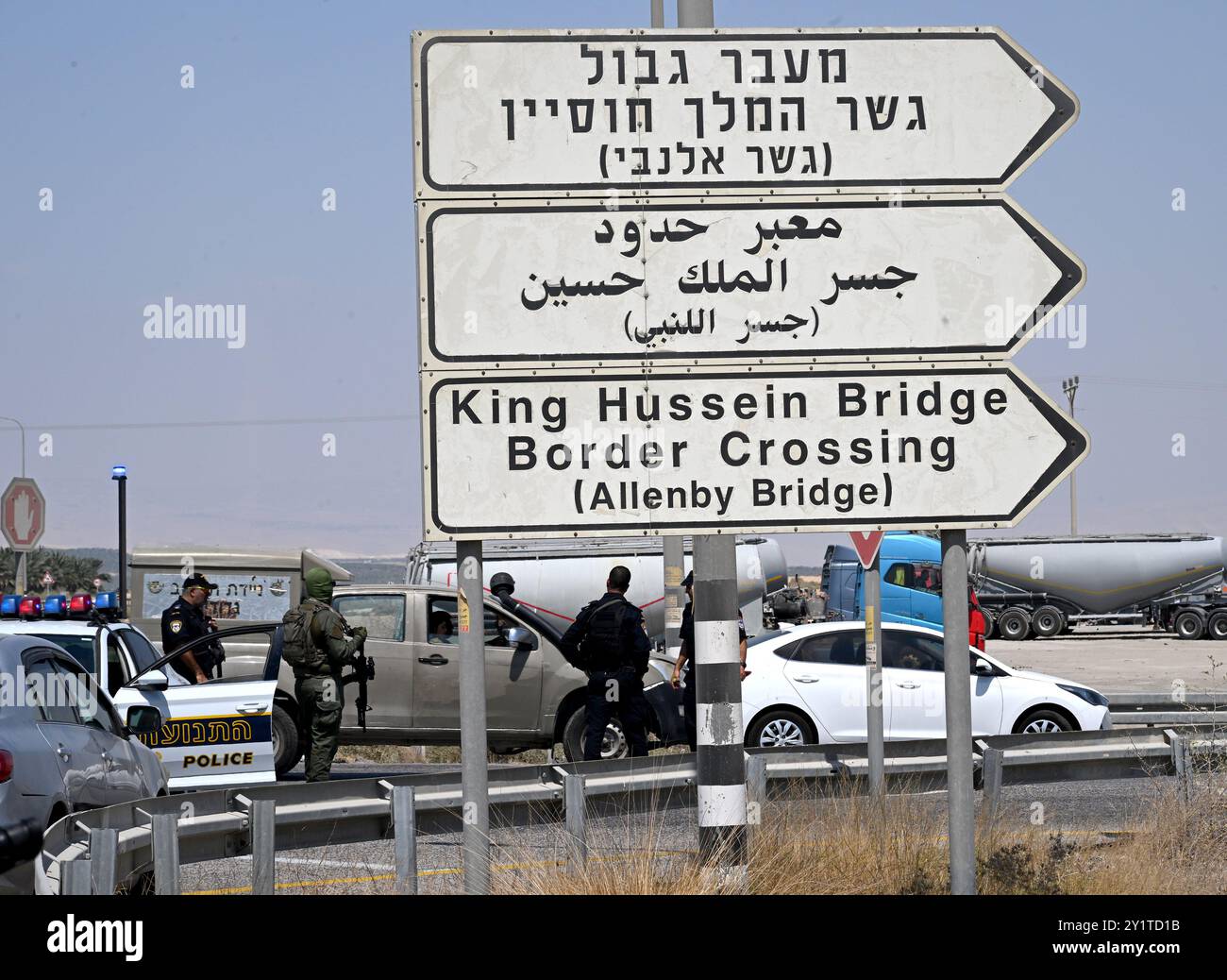 Allenby Bridge Crossing, West Bank. 08th Sep, 2024. Israeli security ...