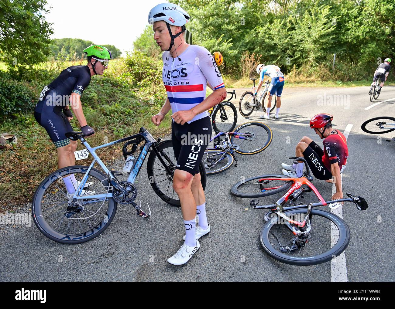 Ethan hayter pidcock hi-res stock photography and images - Alamy