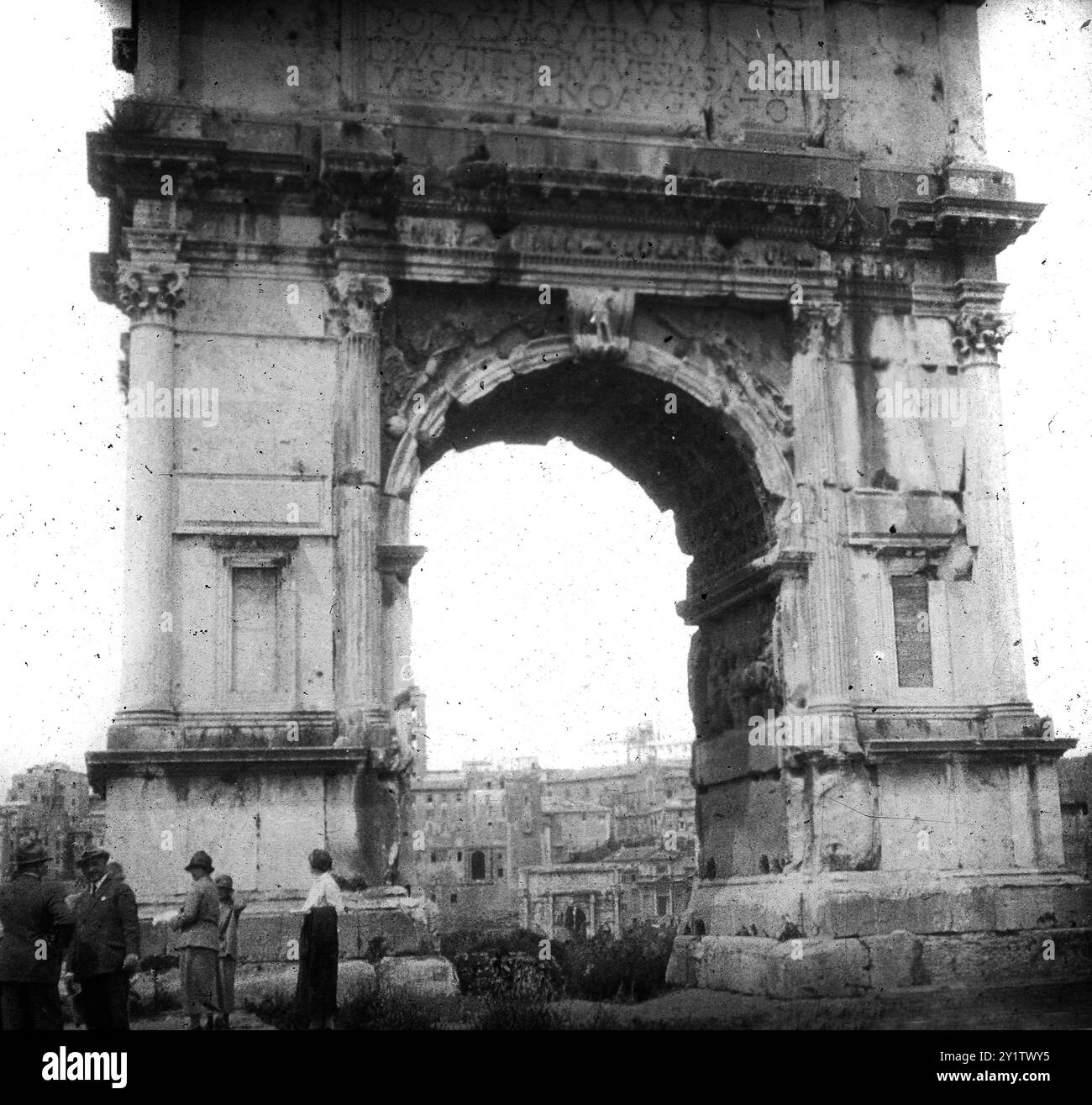 20th century arch hi-res stock photography and images - Alamy