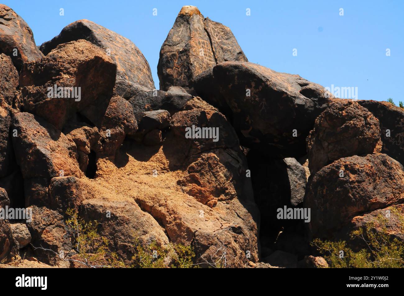 Petroglyphs Native American Rock Art on boulders in central Arizona ...