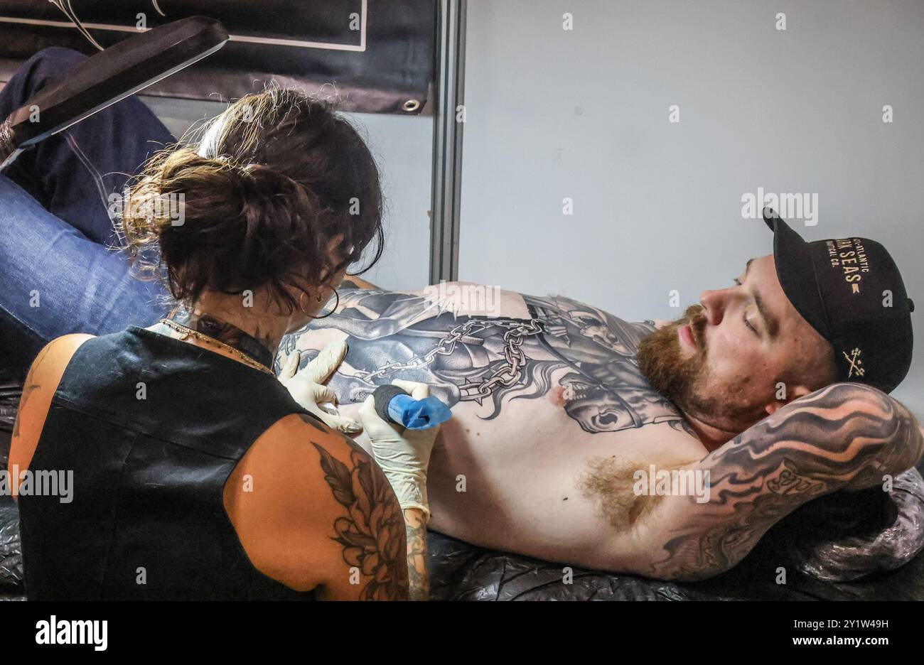 London excel tattoo convention hi-res stock photography and images - Alamy