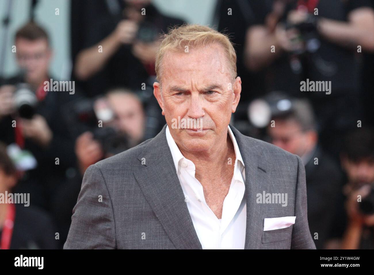 Kevin Costner red carpet finale Venice 2024 mostra del cinema di ...
