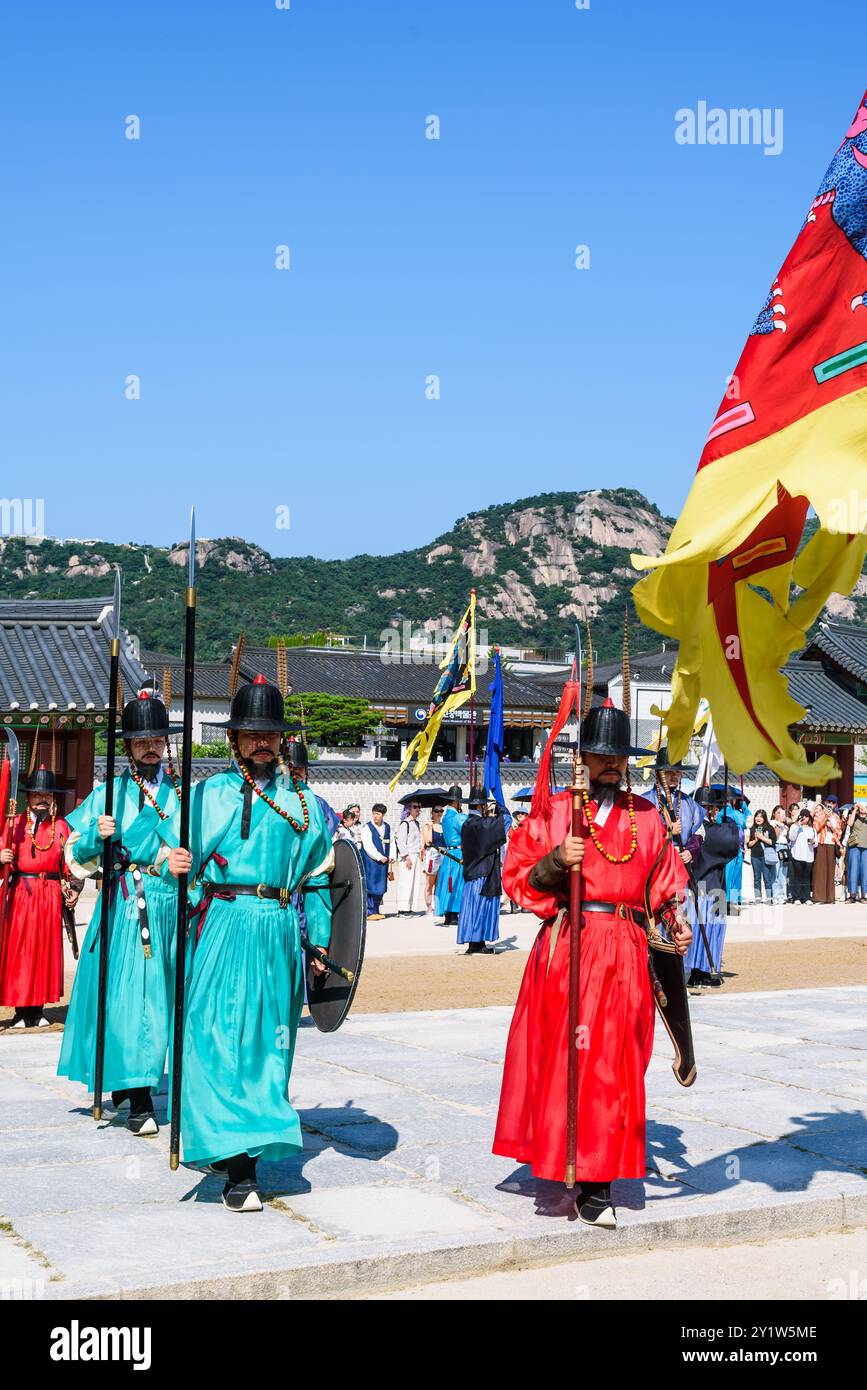 Seoul, South Korea - September 4 2024 - Traditional Korean Royal Guard ...