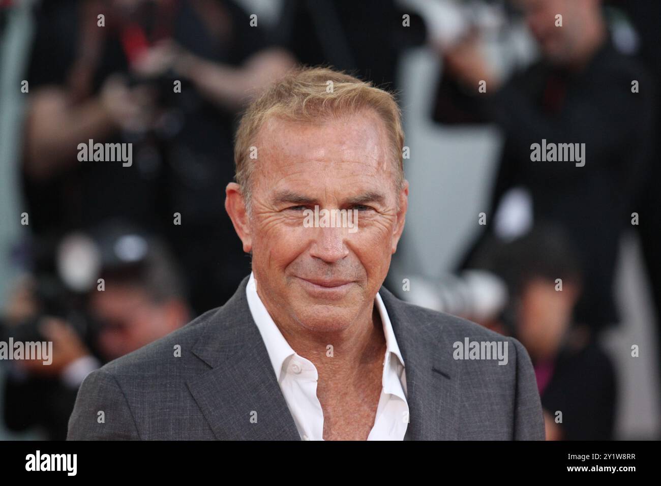 Kevin Costner red carpet finale Venice 2024 mostra del cinema di ...