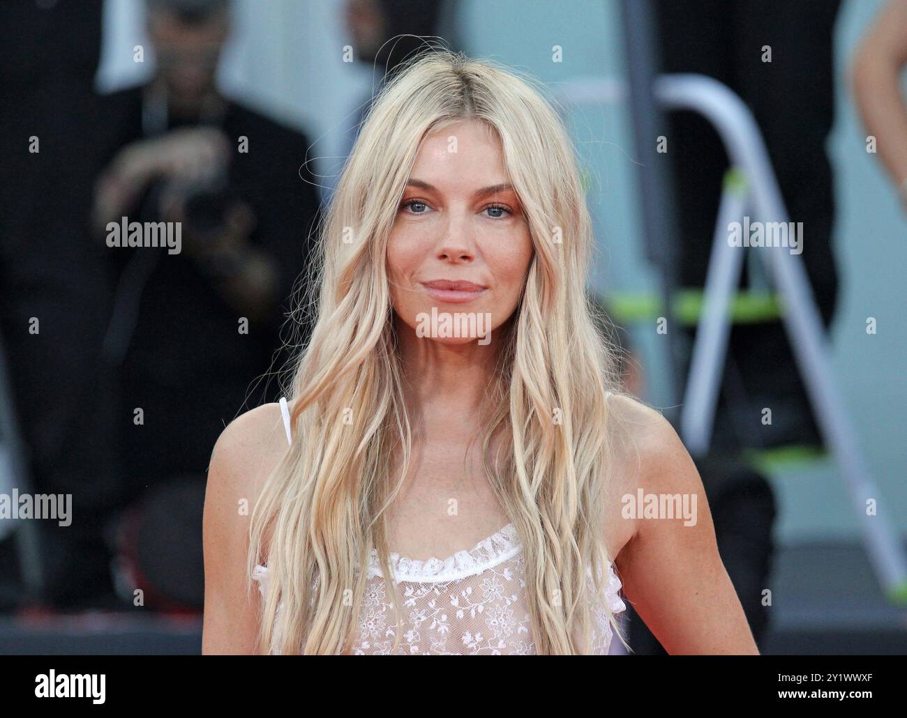 Sienna Miller red carpet Finale mostra del cinema di Venezia 2024 ...