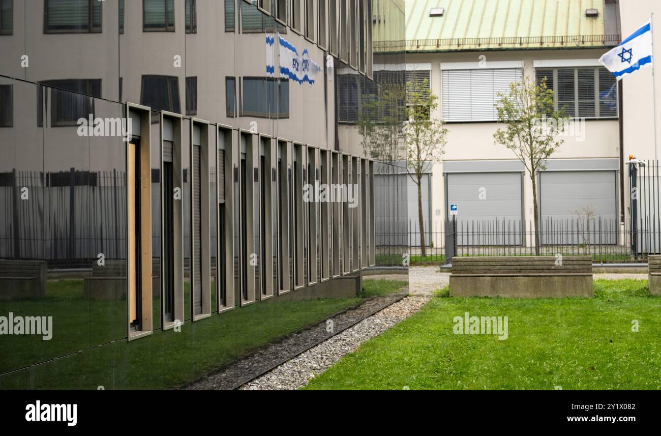 Technical university of munich wood hi-res stock photography and images ...