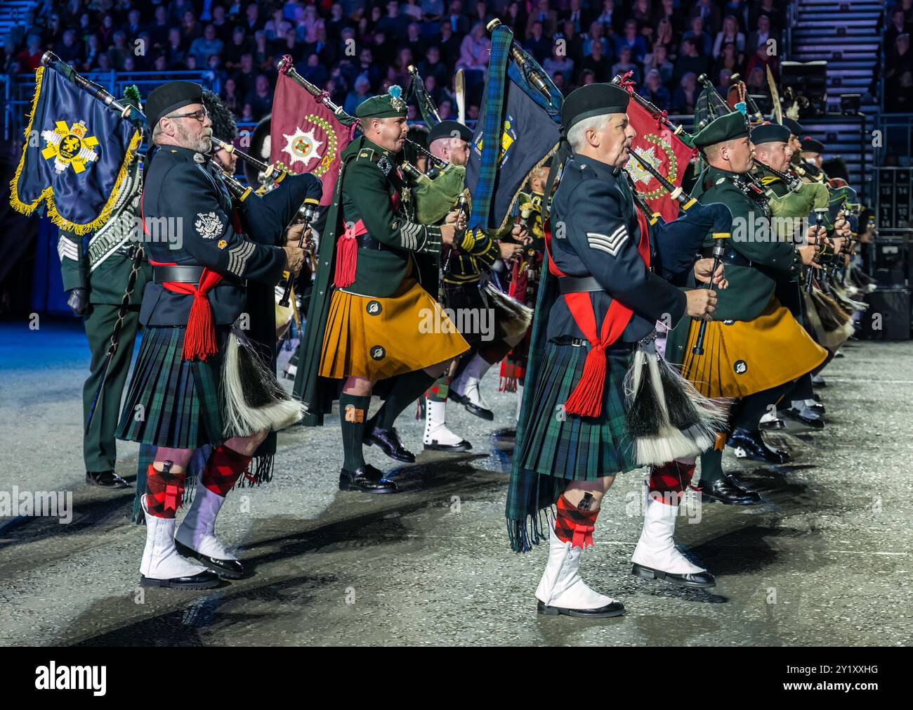 Scottish soldiers marching playing bagpipes, Edinburgh Military Tattoo ...