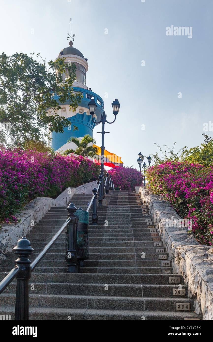 Faro de guayaquil hi-res stock photography and images - Alamy