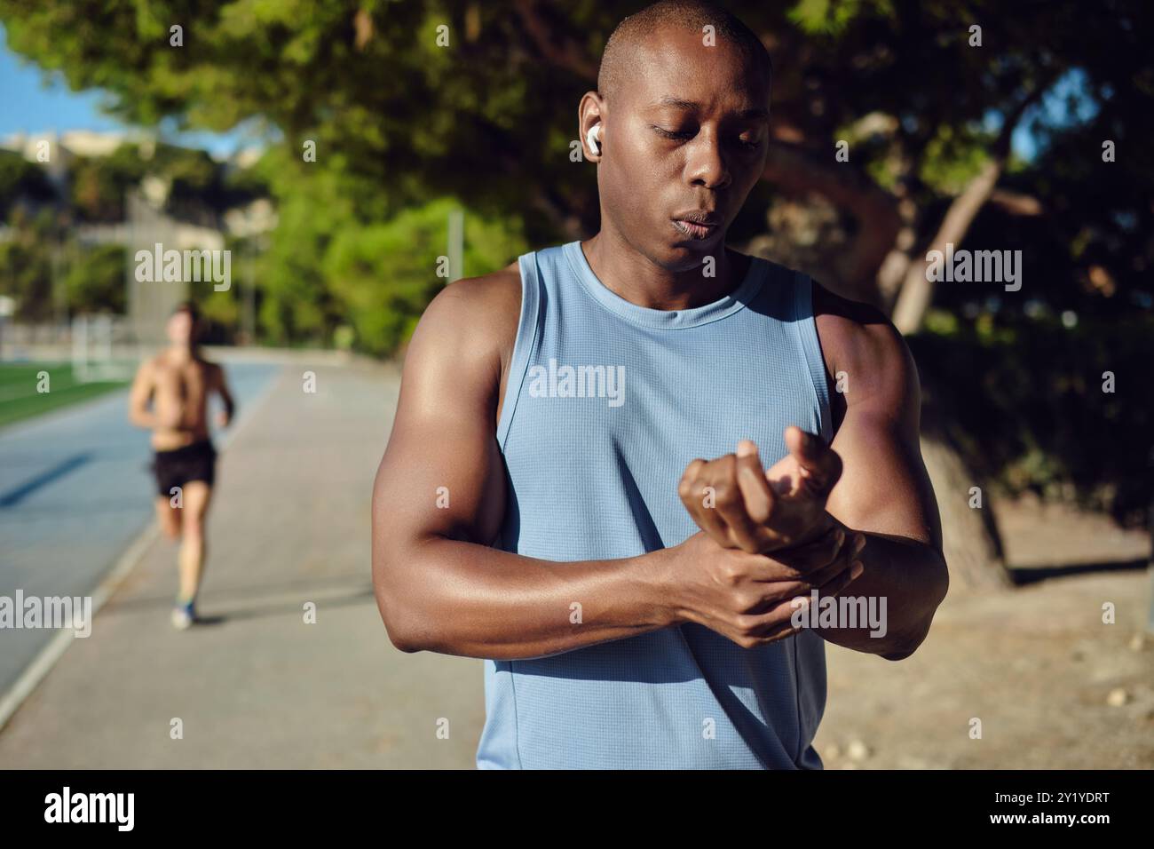 Jogging 35's man hi-res stock photography and images - Alamy