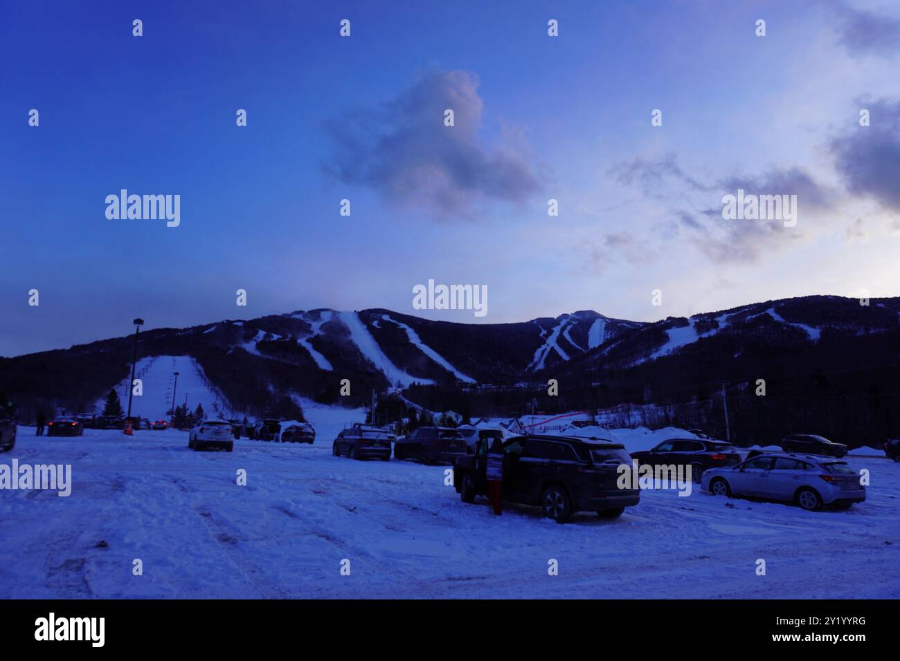 Winter sunset vermont hi-res stock photography and images - Alamy