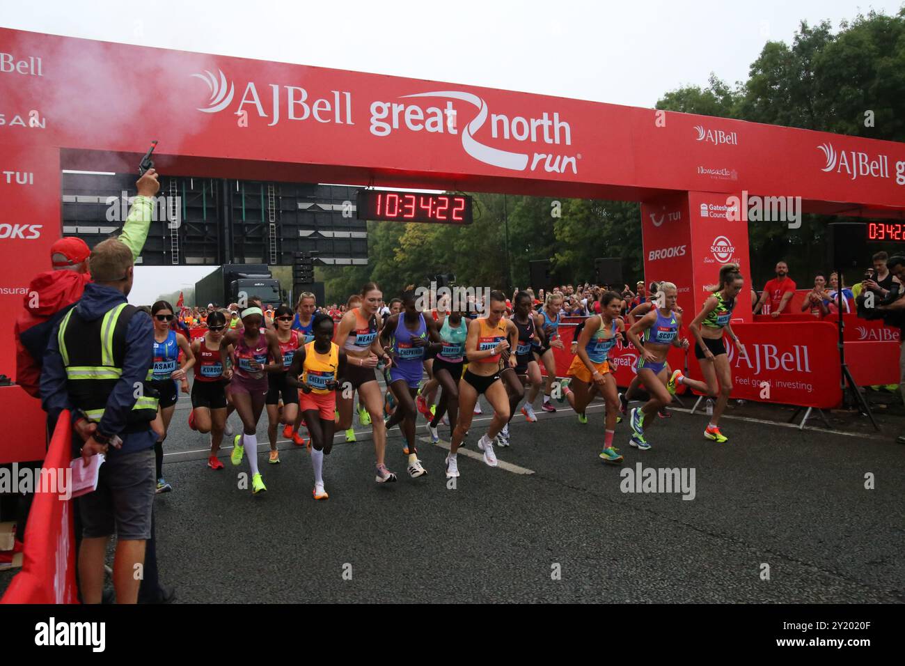 British former long distance runner hi-res stock photography and images ...