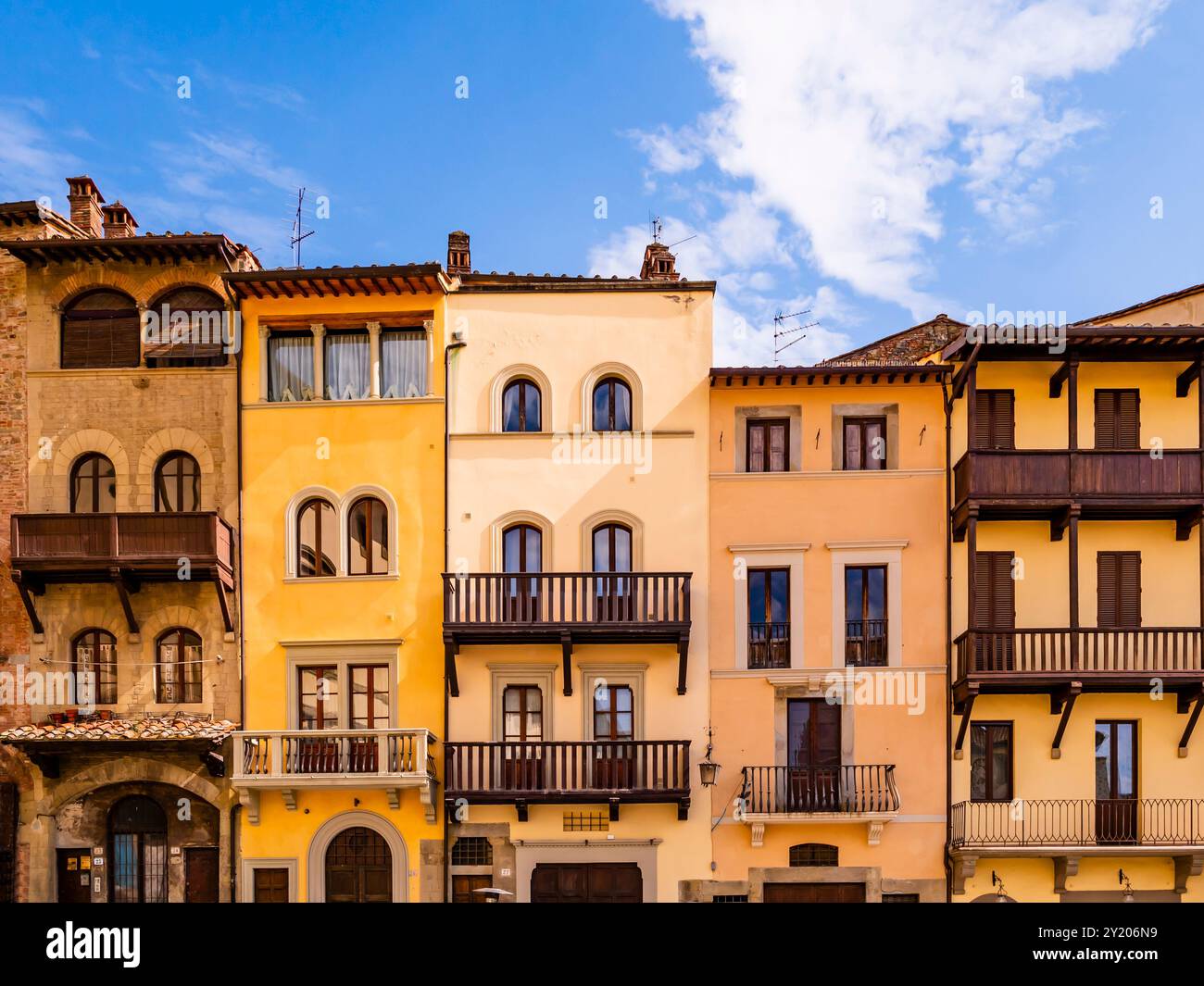 Panorama old medieval buildings hi-res stock photography and images - Alamy