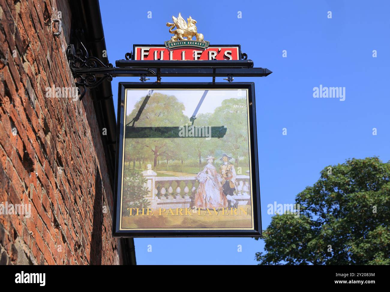 Fuller's Park Tavern, Griffin Brewery, opposite Priory Park, in ...