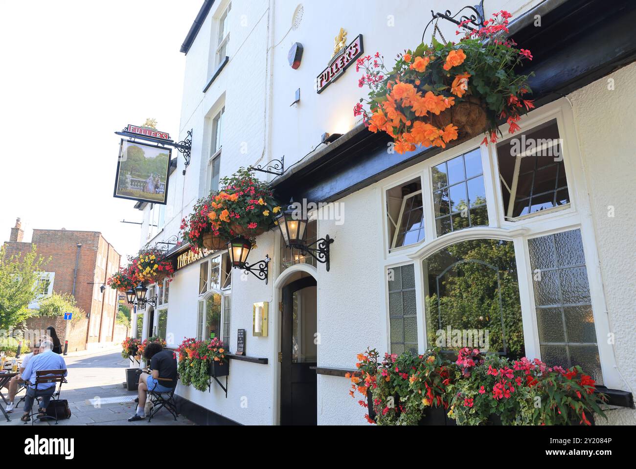 Fuller's Park Tavern, Griffin Brewery, opposite Priory Park, in ...