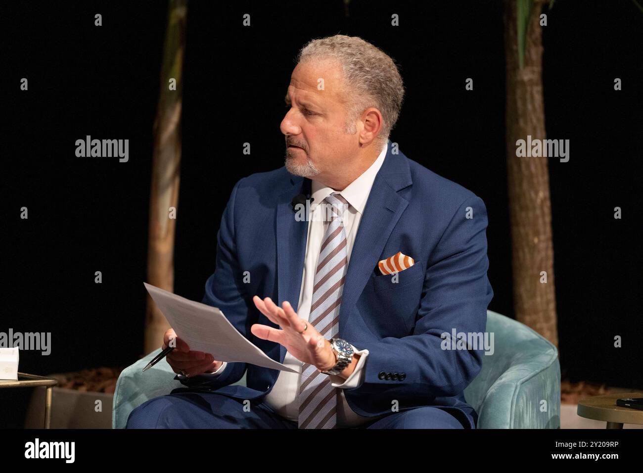 David drucker hi-res stock photography and images - Alamy
