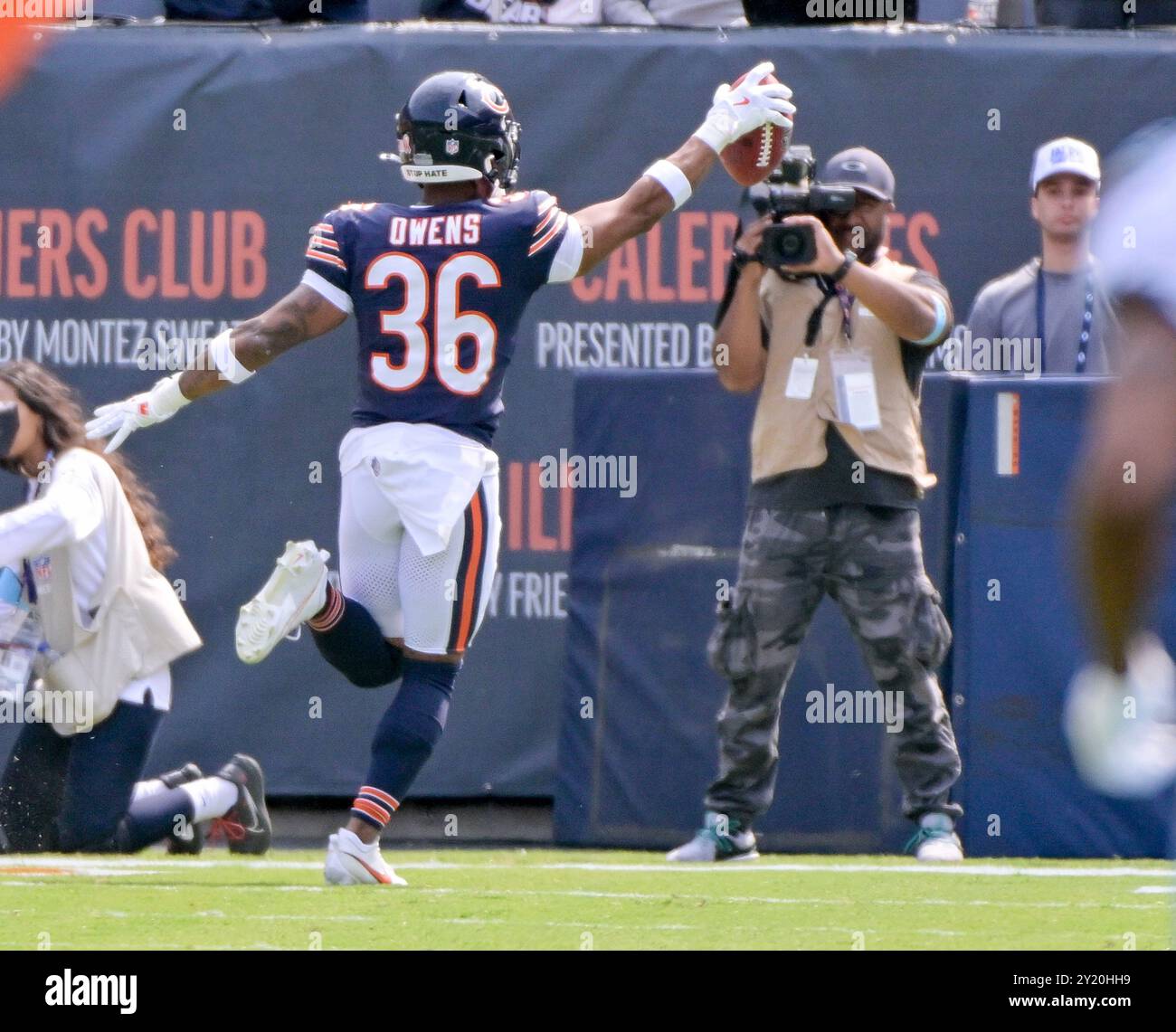 Jonathan owens bears hi-res stock photography and images - Alamy